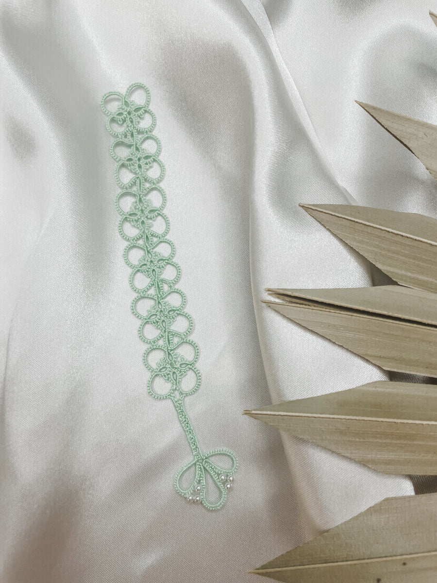 Bookworm Bookmark – Simply Stated Boutique